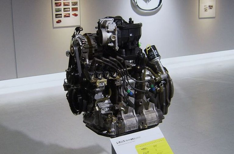 How Do Mazda Rotary Engines Work? - eManualOnline Blog