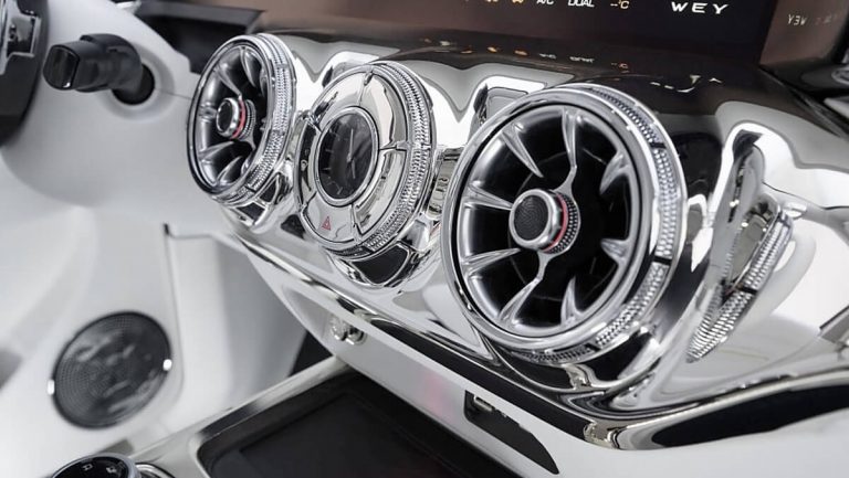 WEY Cyber Tank 300 is a Slick-Looking Chinese SUV